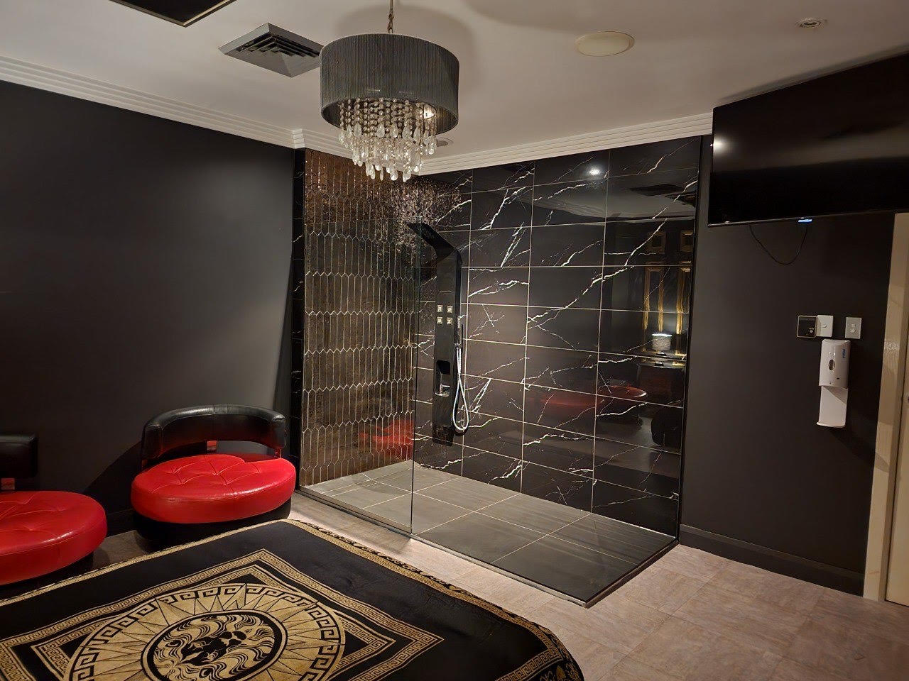 FIRST PEEK AT RENOVATIONS AT DISCREET